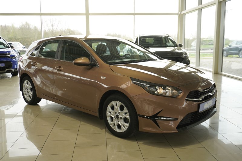 Kia cee'd Ceed 1.5 T-GDI 160PS 16*Alu/Kamera/Pdc/Temp/2-Z.Klimaaut ...